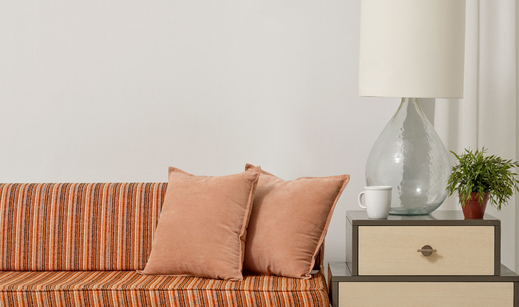 Buy and Sell Used Furniture—We Pickup & Deliver - AptDeco